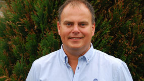 Over en åpen Bibel med Per Tveten